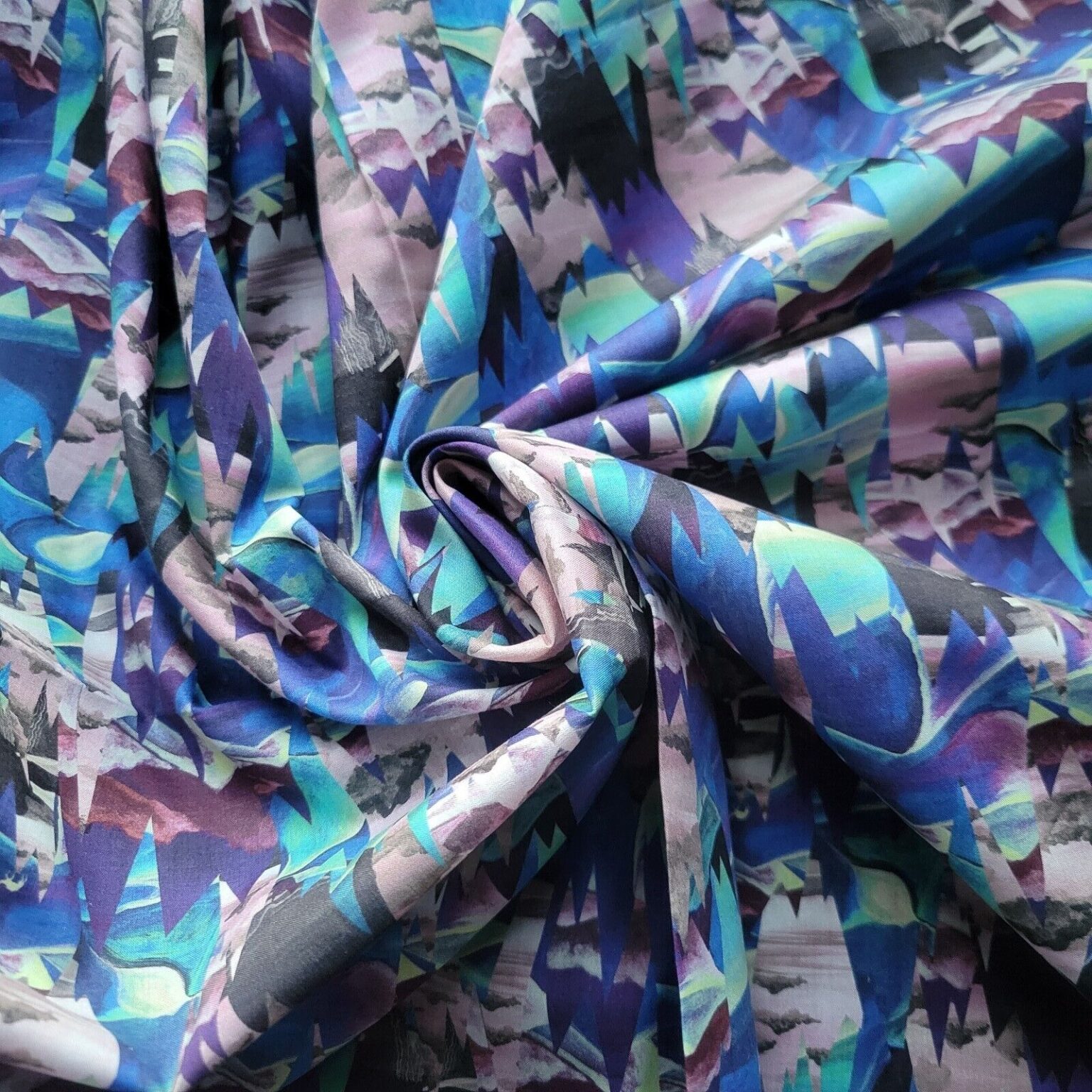 Beautiful Textiles - Unique High-End Fabrics At Reasonable Prices